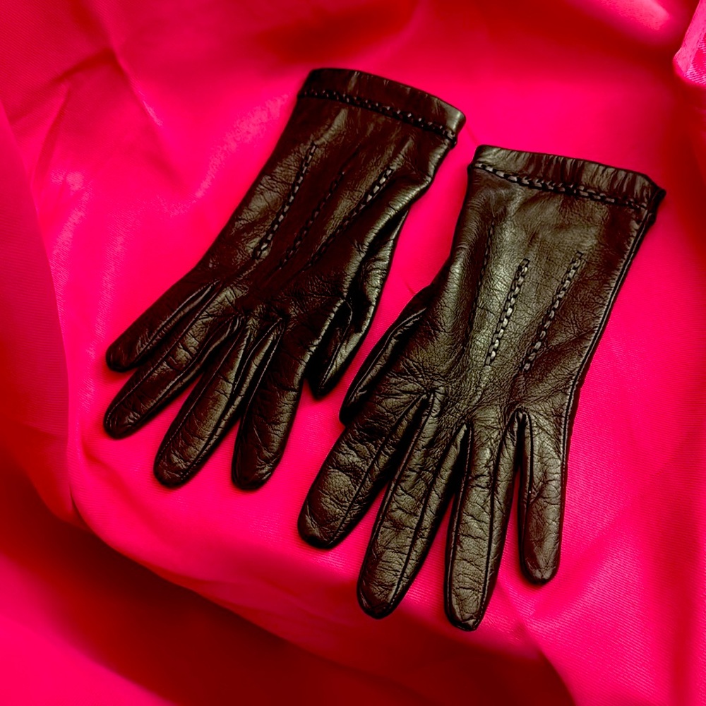 Lora Piana Vintage Lambskin Woman’s Gloves, Size M, W… - Gem
